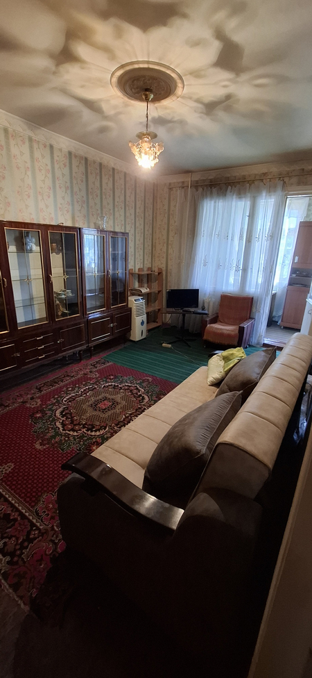 Продаётся однокомнатпая  квартира перед. в  двух.
