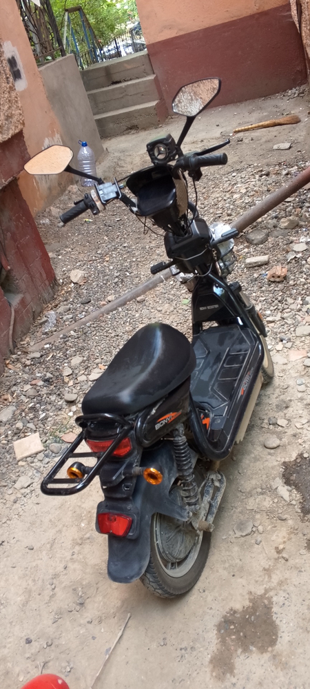 Elektron skuter 1 zaryad bilan 80 90km yuradi