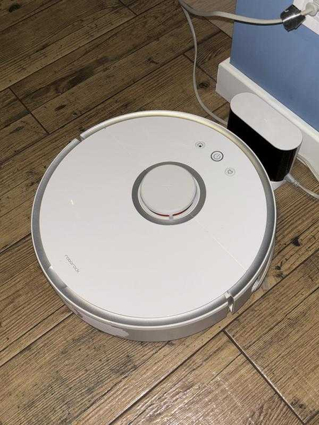 ПРОДАМ Робот-пылесос Roborock Sweep One S50. В отличном состоянии