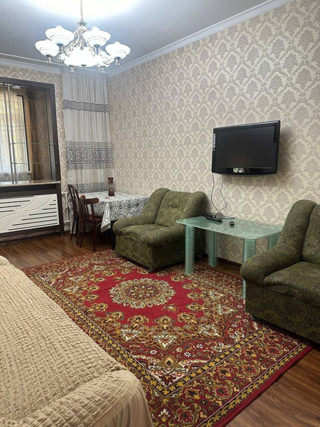 Ялангач Кв-2ком ( Кафе бухора) Мирзо улугбекский