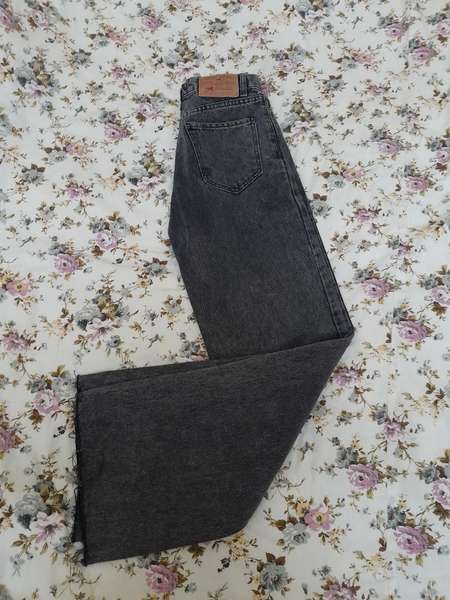 Продаются джинсы