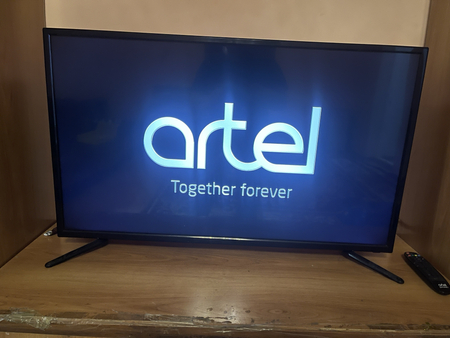 Продается телевизор 42 Artel shivaki