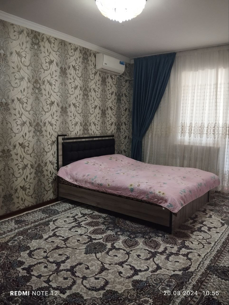 Samarqanddarvoza. Uch lola. 1/12/12. 40m2.