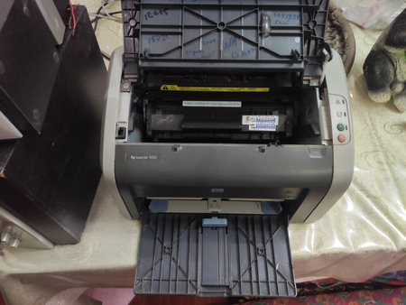 Принтер HP  laserjet 1010 ( HEWLETT PACKARD )