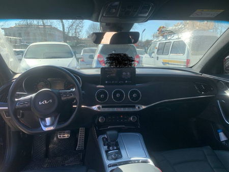 Kia stinger tez va arzon sotiladi kraska 100% toza 14000km yurgan