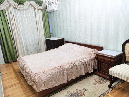 Продается 4 комнатная квартира ул.Лабзак 115 м.кв