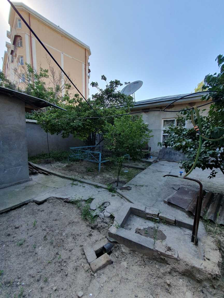 ДОМ, УЧАСТОК УГЛОВОЙ ЦЕНТР города под строительство Офис, Магазин