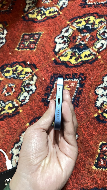 Iphone 13  128 .