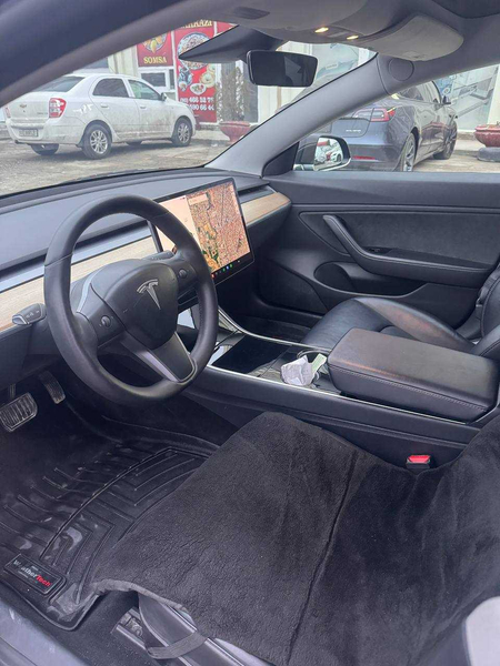 Tesla Model 3 Long range 2020y
