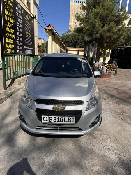 Продается Спарк 2011 года автомат