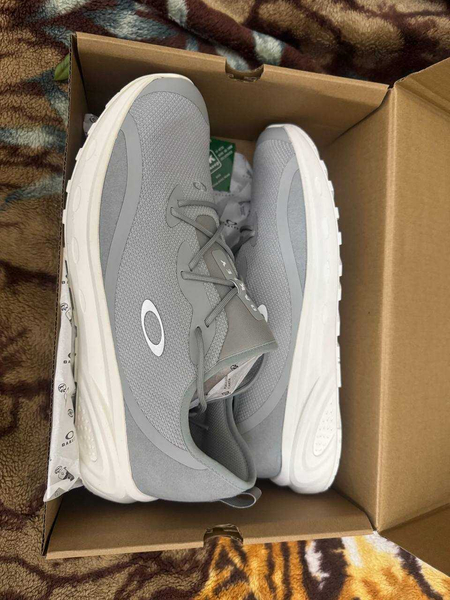 Продам Oakley Lennox Sneaker 48 размер [великан]