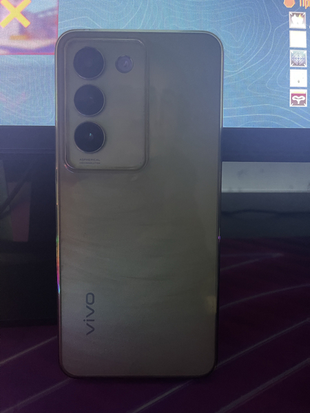 Vivo Y100 sotiladi bu