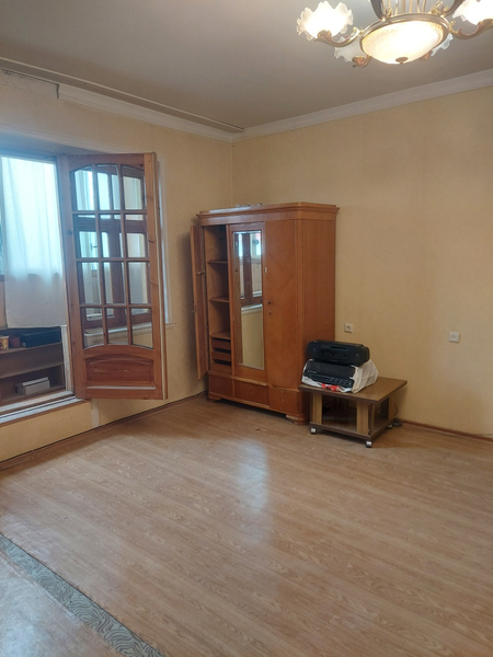 Продаю Квартиру Яшнабадский р-он Авиасозлар-1. 1-ком 2-этаж 9-этажном