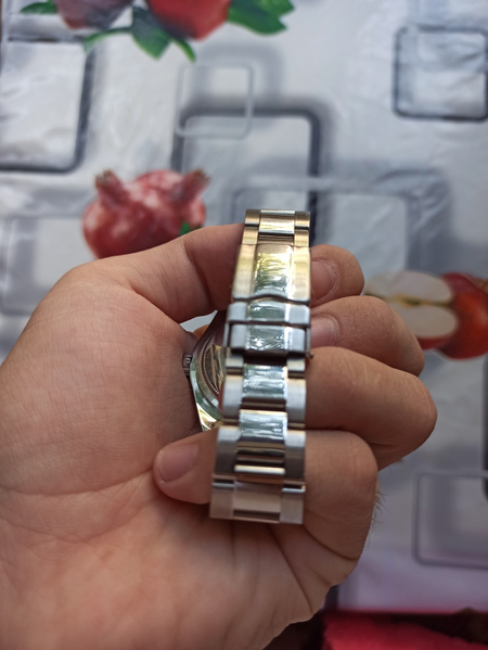 Qo\\\'l soat Rolex Remishokda