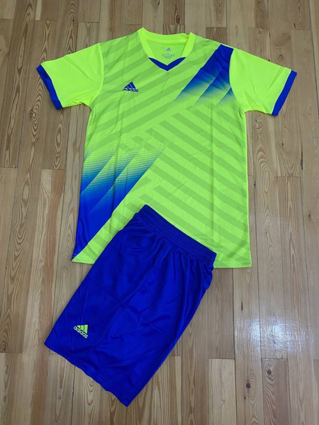 Forma adidas nike jako matiriyali zo’r narxlari arzon