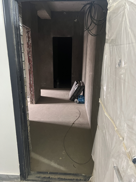 uchtepa tumani 14 kv 62 maktab novostroyka 1 etaj +podvali bn sotiladi