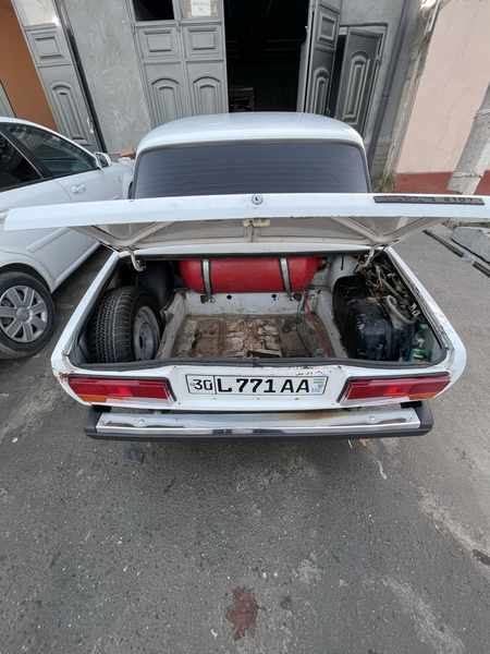 Vaz 2107 sotiladi