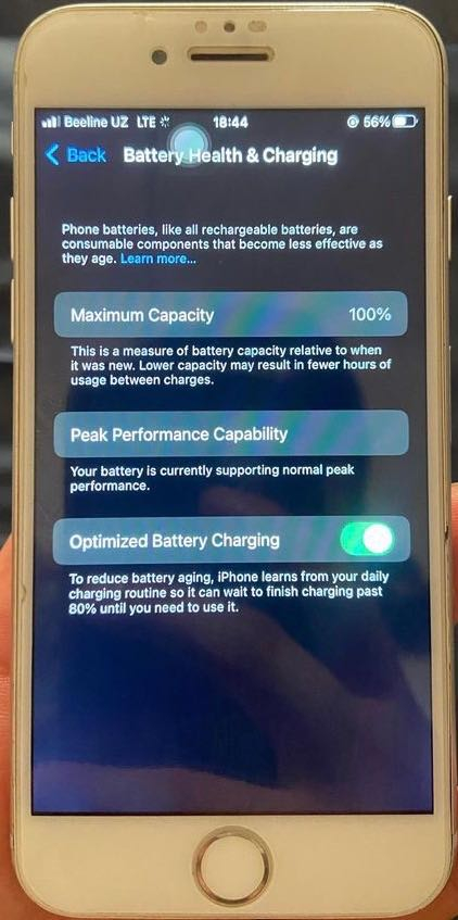 iPhone 8 holati zor 64gb uselinni qoyilgan 100%