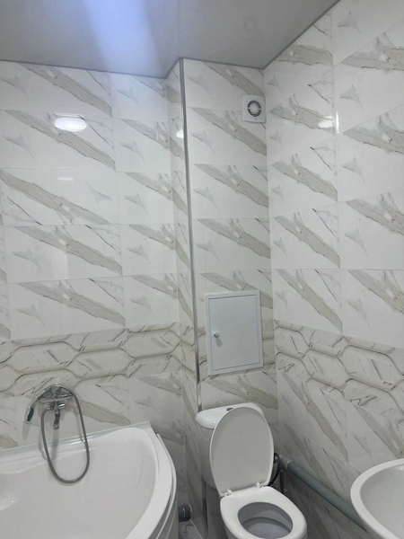 Срочно продаётся 2-х комн квартира в Куйлюк массив-4, 2/1/4