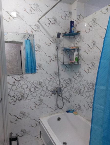 ТТЗ   Бойжигит  4 - ком. 1 - этаж Балкон: 2х6 Площадь: 80м²