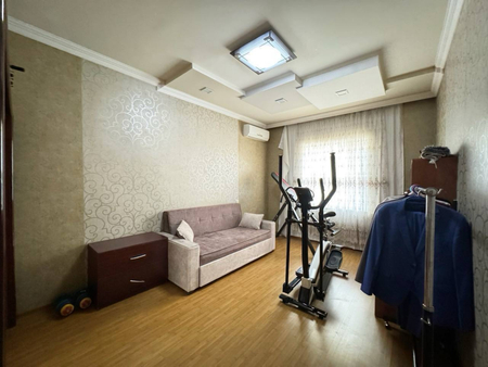 Продается квартира в Банковском доме,5 комнат,нукусская улица, 200 м2