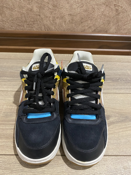Nike krossovki London