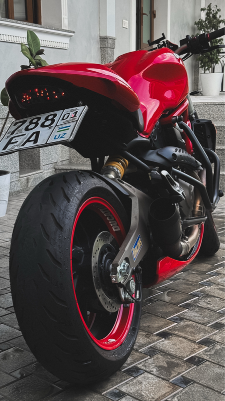 Ducati Monster 821