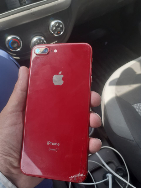 Iphone 8 plus red radnoy hamma joyi