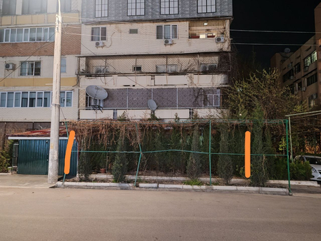 Дархан Спецплан 4/1/5 115кв. 1 линия.Фасад 9 м Под офис салон Парковка