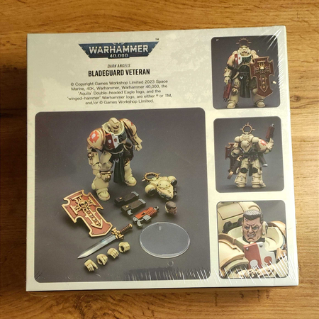 Фигурка JoyToy Warhammer 40k Iron hands Intercessor