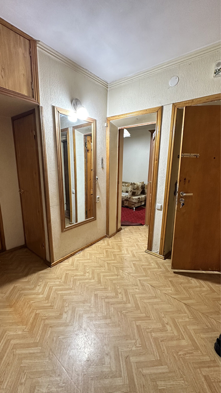 Срочно в аренду 3-х комнатная квартира 3/3/5 массив Феруза