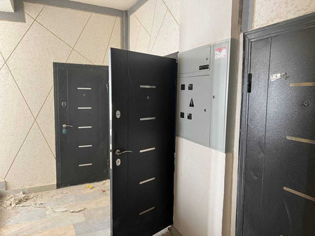 Новостройка коробка с перегородками на Карасу-6, 4/2/9, 95.6 м²