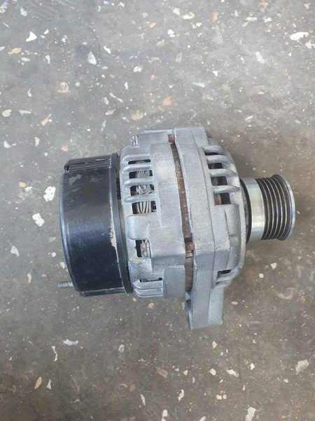 Generator sotiladi