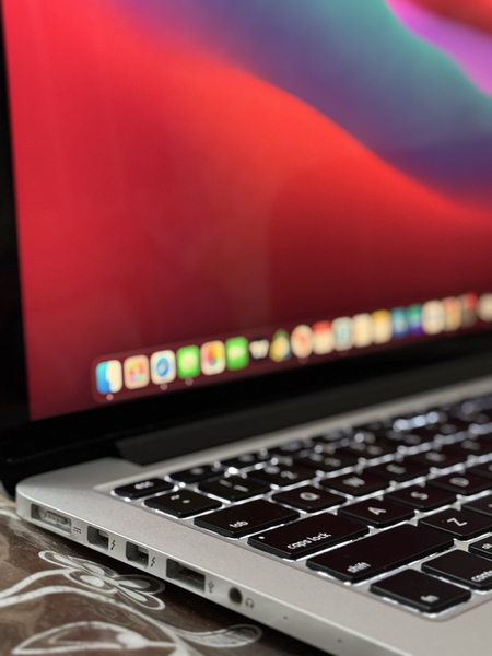 Macbook pro 8/256 Gb
