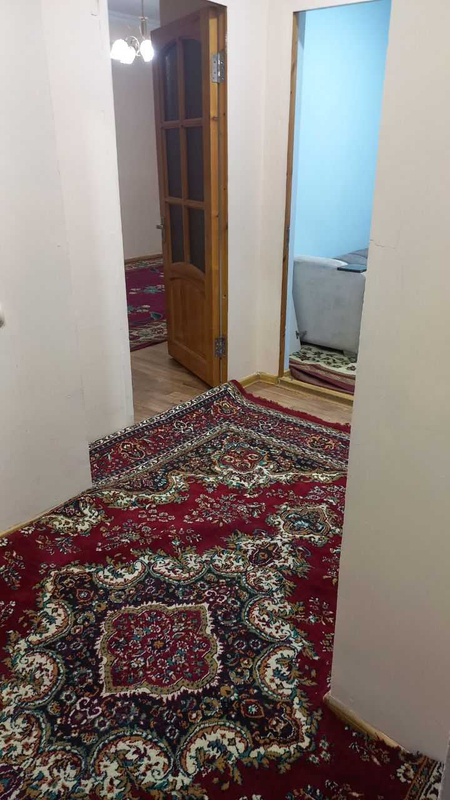 Жар Арик мавзесида 12 каватли уйнинг 7 кавати ижарага берилади.
