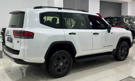 Toyota Land Cruiser 300 GR SPORT 3.5L 2023
