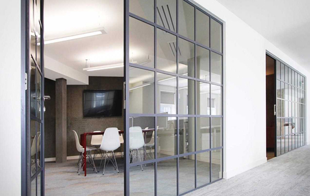 Стеклянные двери в стиле LOFT на заказ