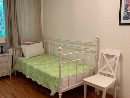 Продается  4-х ком. квартира на Ц-1