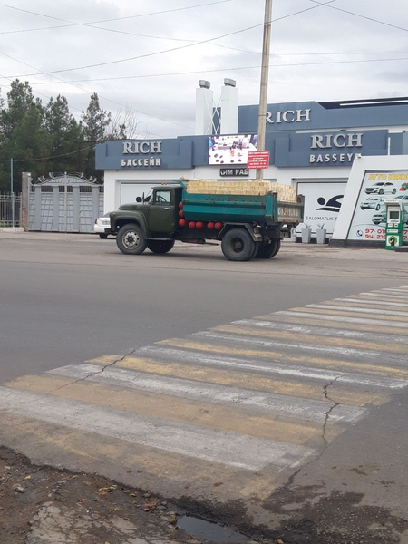 ЗИЛ сотилади Урал матор