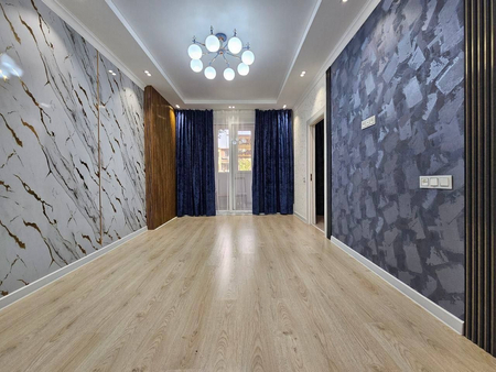 2в3/2/4 Феруза, панельный дом, балкон 1.5*3