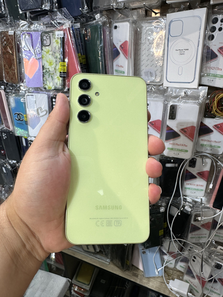 Samsung A54 128 GB XOLATI YAXSHI