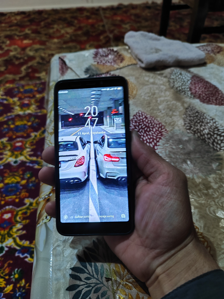 Redmi 5 srochni sotiladi