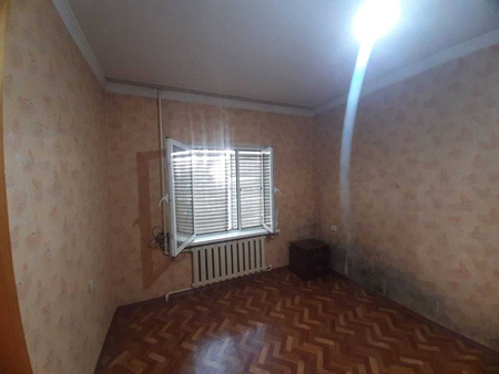 Сдается в аренду 3/1/5. Ахмад Югнакий. №2142