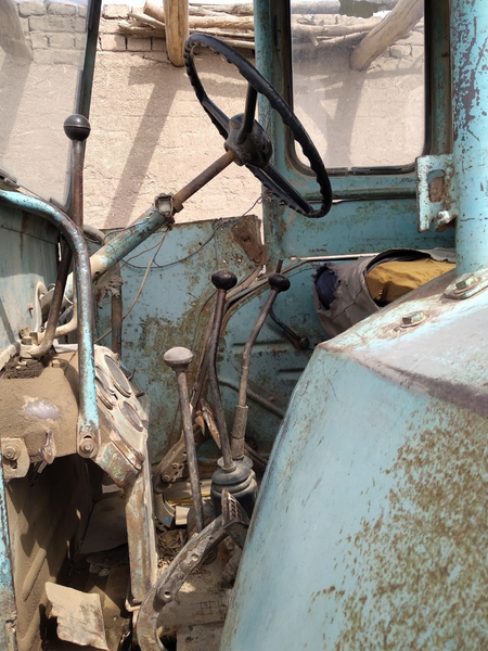 MTZ TRAKTR 28  salyarkada