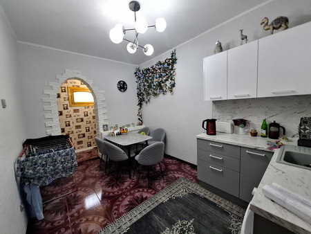 Продаётся стильная и уютная квартира в Ташкенте 3/1/9 М-Улугбек(J2764)