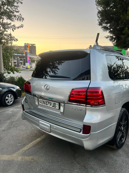 Lexus lx570 в идеальном состоянии