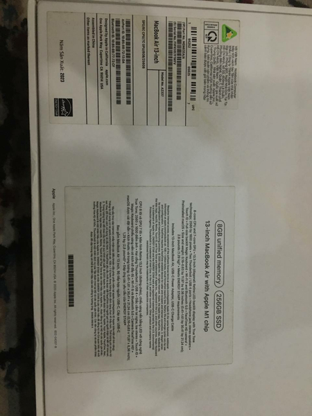 Assalom alekum Macbook Air sotiladi
