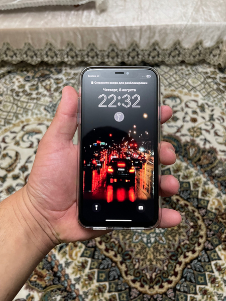iPhone XR LLA 64