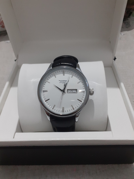 Qo'l soat Tissot yangi!!!
