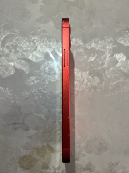 Iphone 12 красный